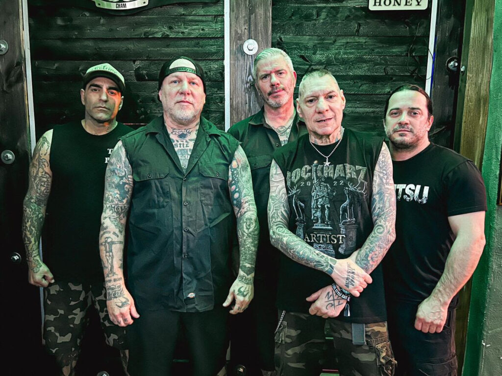 Clube da Caterpillar - Agnostic Front celebra 40 anos de hardcore neste ...