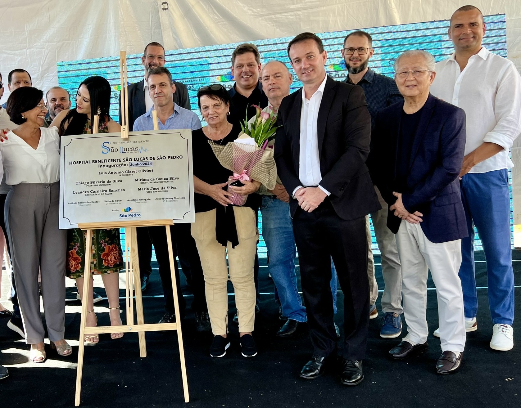 Em inauguração de hospital, prefeito anuncia pediatra na UPA e mais R ...