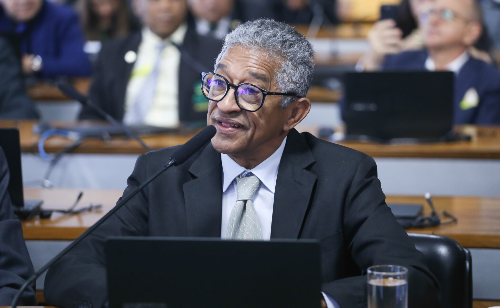 Deputado - Vicentinho celebra decisão que reintegra educadores - Jornal ...